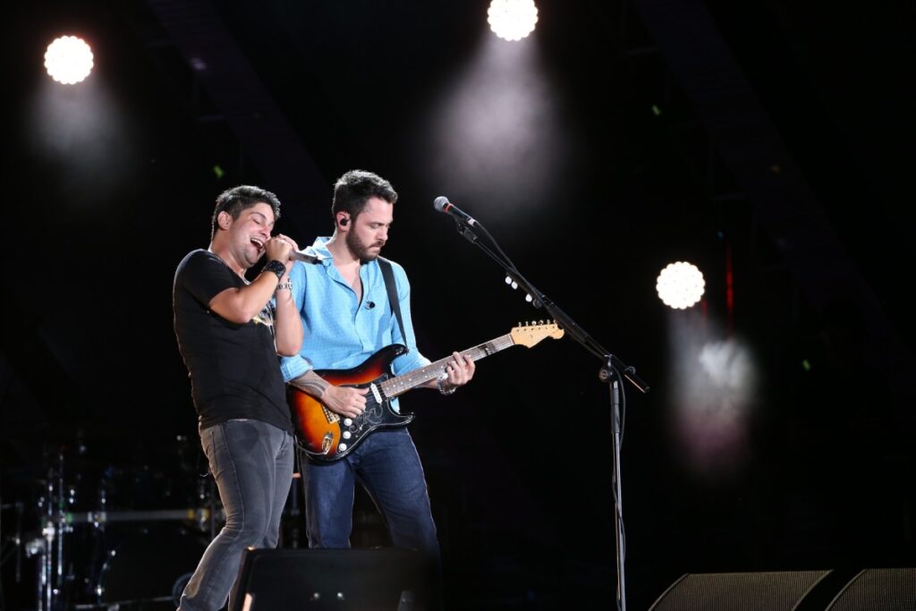 Direto das antigas: relembre a letra de Jorge e Mateus em 'Tem Nada a Ver"